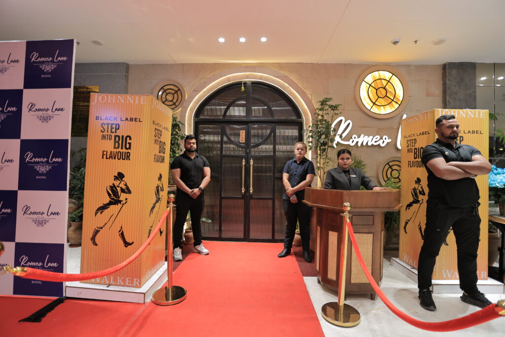 Our Restaurants – Romeo Lane